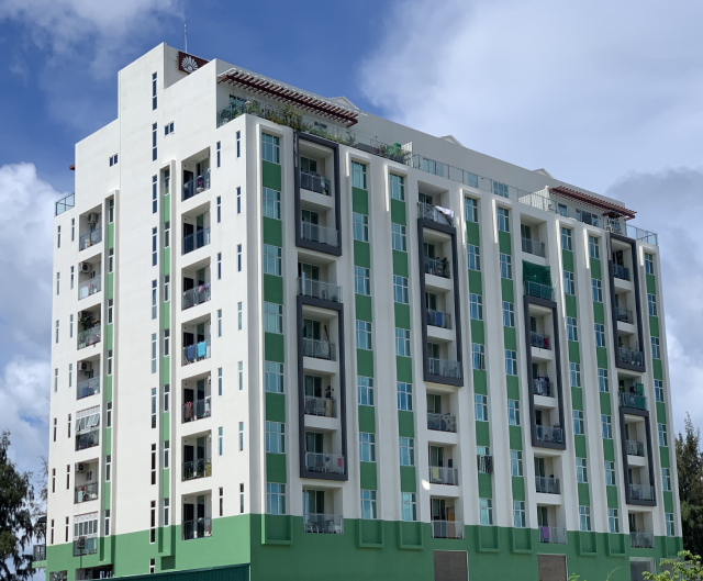 Renaatus - Ajax Portfolio Showcase HTML Template